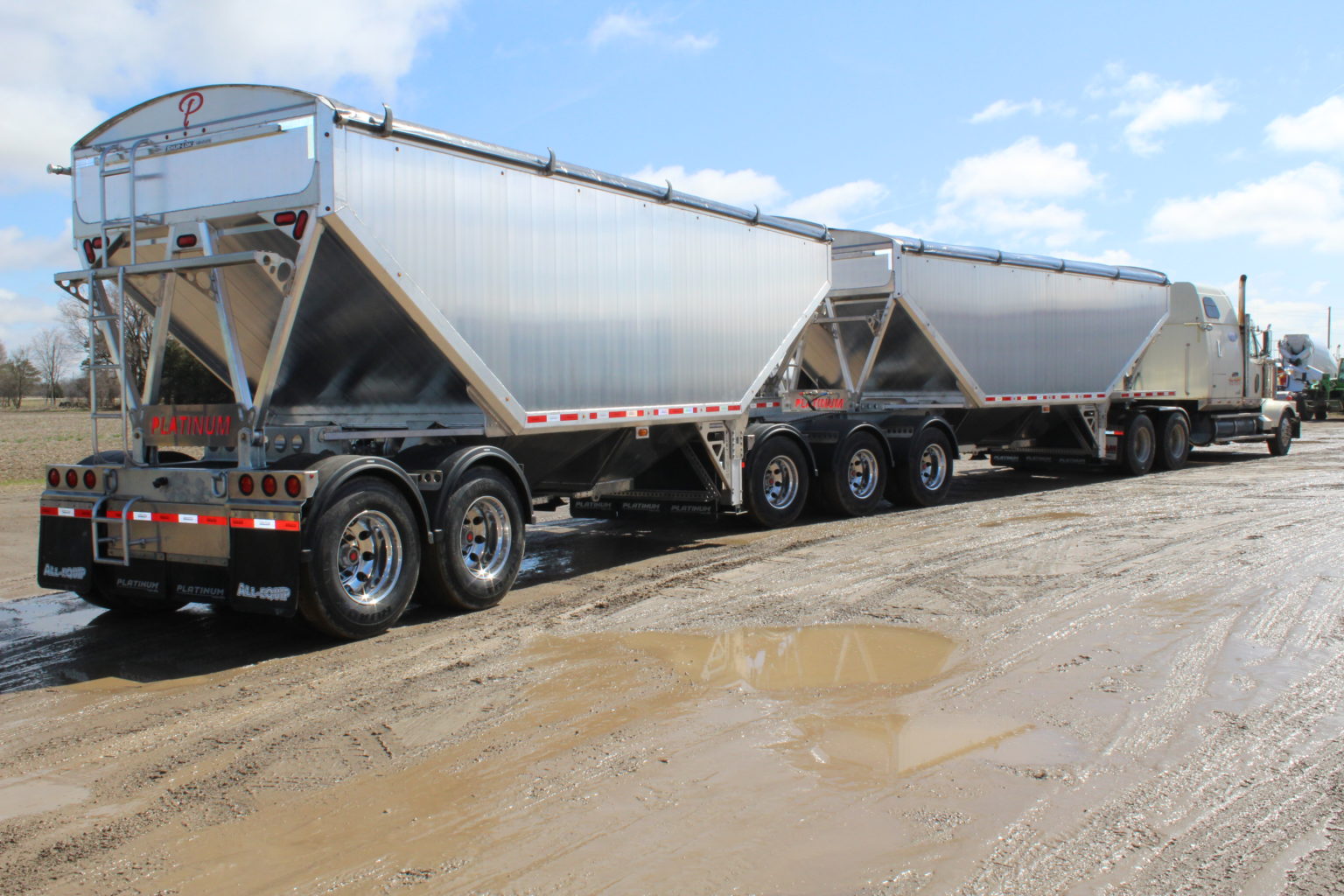 Platinum - Aluminum Hopper trailer