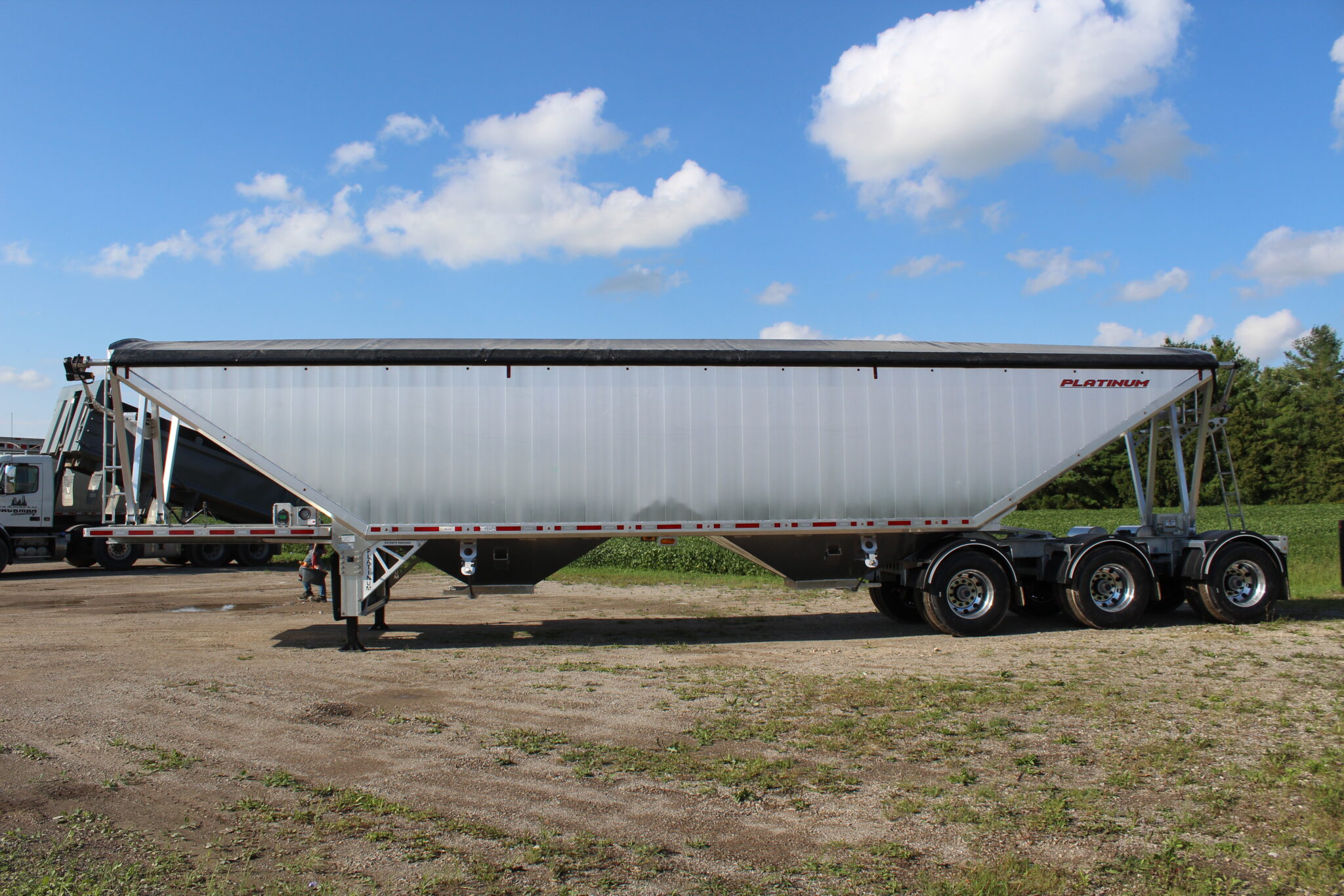 Aluminum Hopper Trailer - Platinum