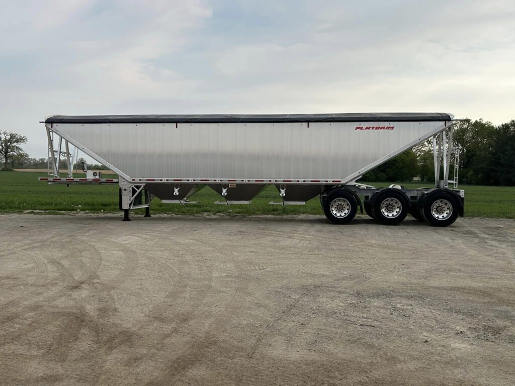Aluminum Hopper Trailer - Platinum